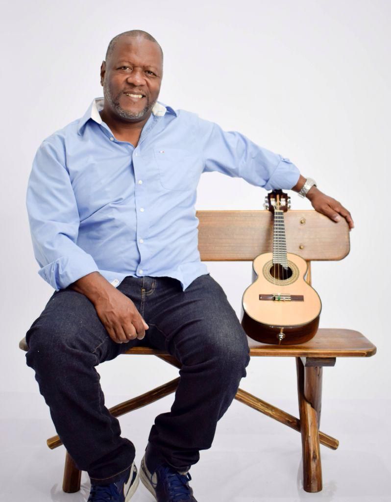 Serginho Procópio faz show comemorando os 35 anos de carreira